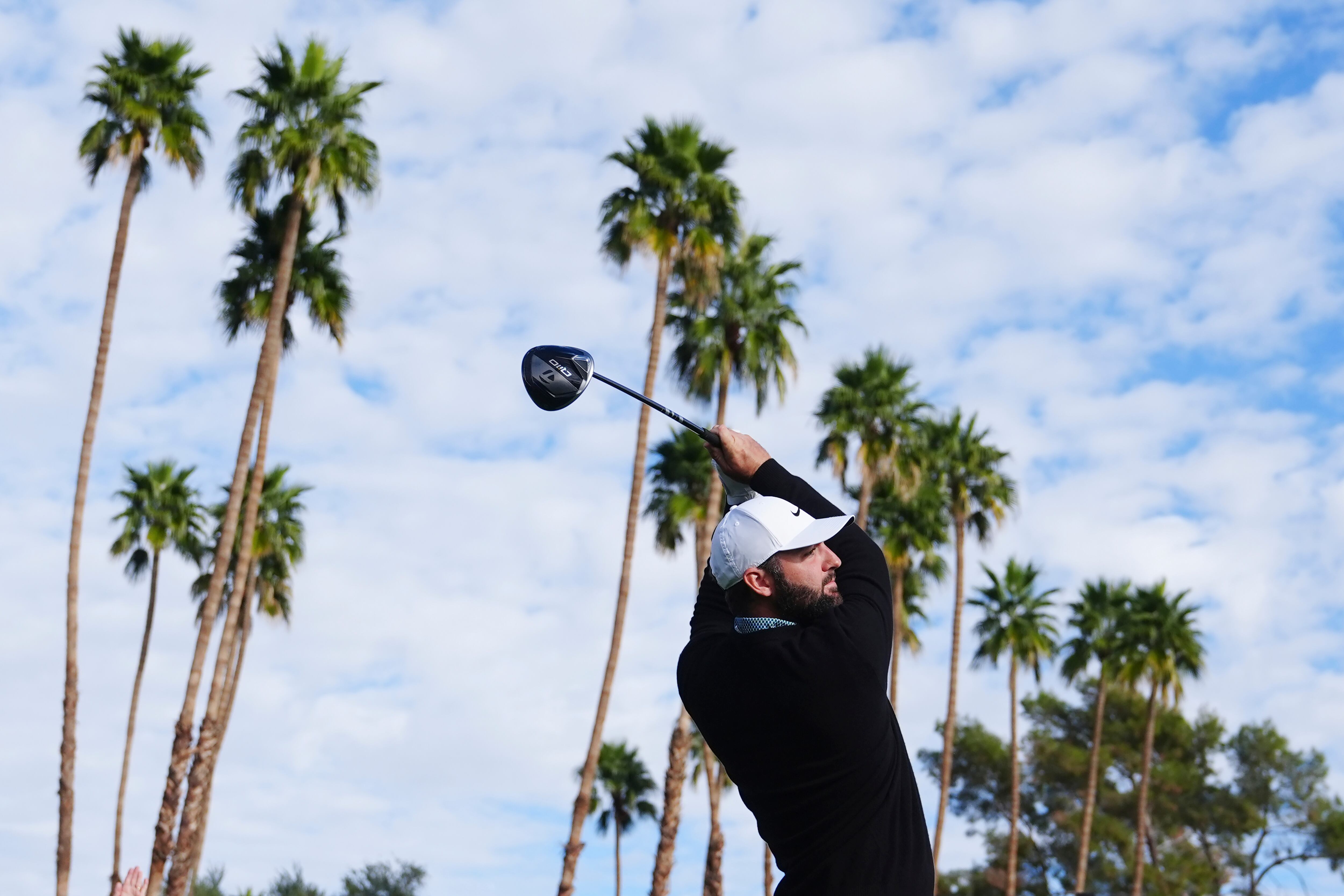 Scheffler starts the new year with a 63. It allowed him to keep pace at ...