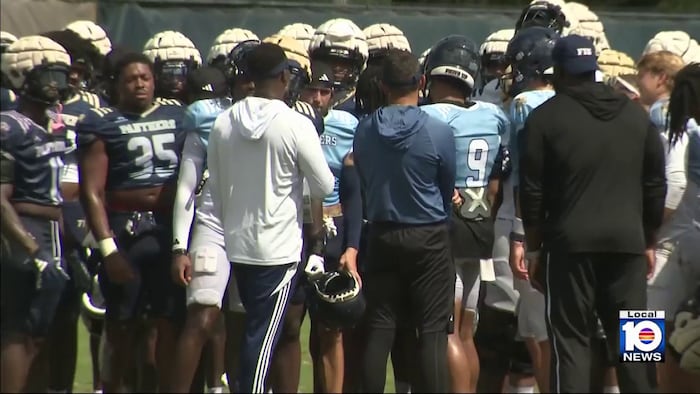 FIU set to kick off Willie Simmons era with revamped roster